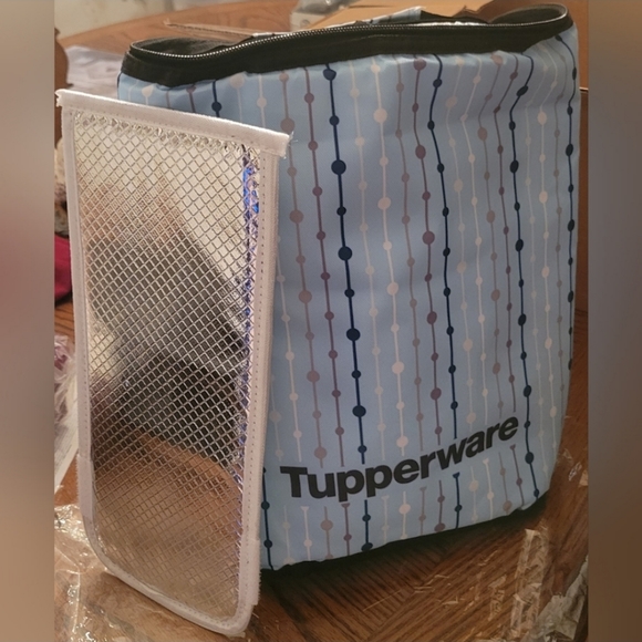 Tupperware | Bags | Tupperware Logo Insulated Bottle Tote Bag Lunchbox ...